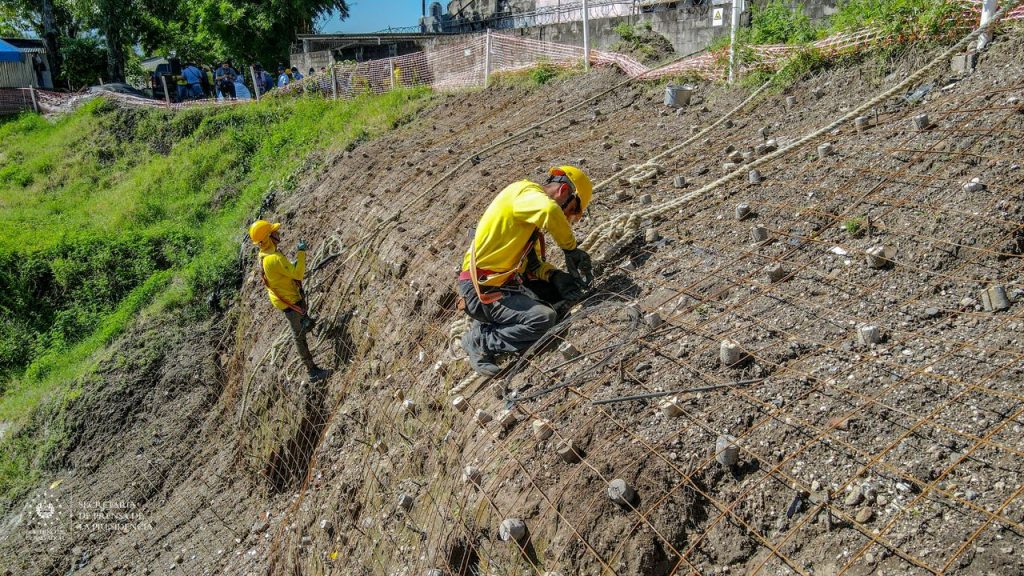 Obras De Mitigación En La Residencial Lomas De Miramonte Ii En San